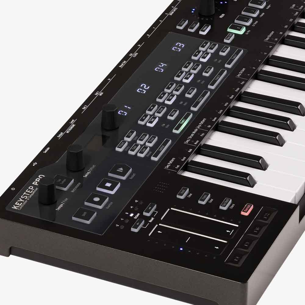 MIDI-контроллер Arturia Keystep Pro Chroma